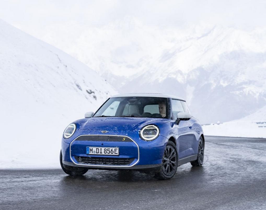 Mini Mini F65/F66/J01 Electric Elektryczny 40.7kWh 184KM 135kW od 2024 ...