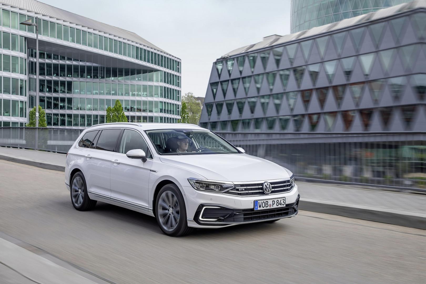 Volkswagen Passat B8 GTE Variant Facelifting 1.4 TSI Plug-In-Hybrid ...