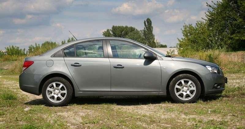 Test: Chevrolet Cruze 2,0 VCDI • AutoCentrum.pl