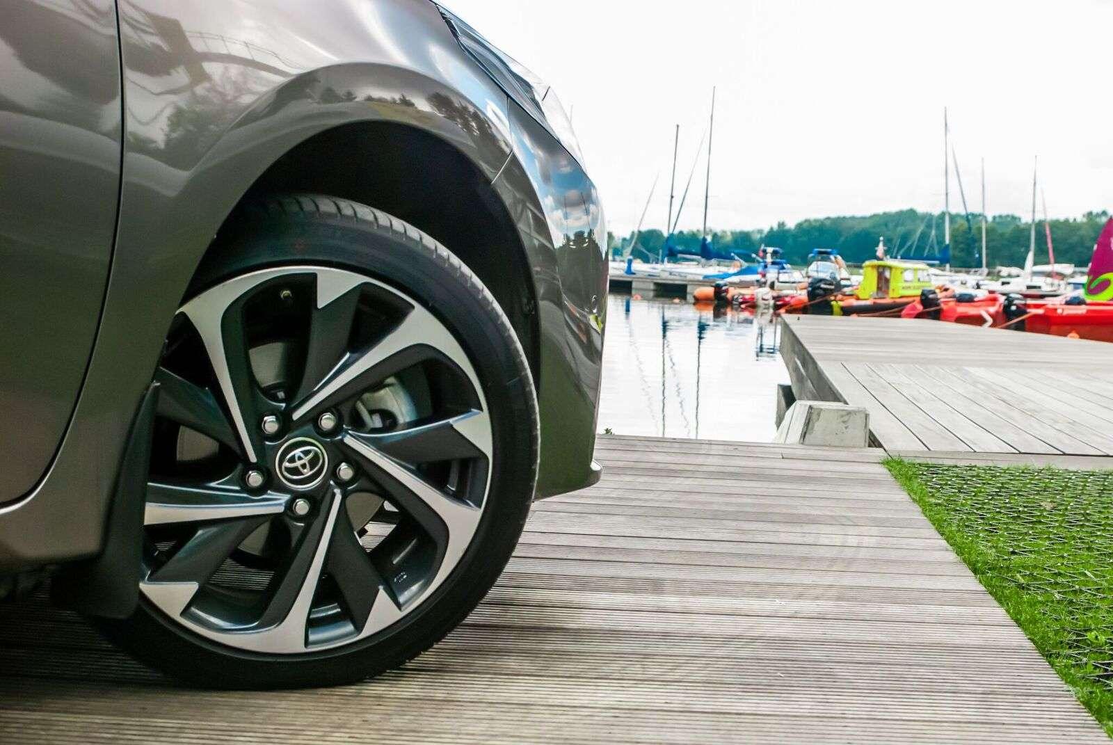 Toyota Corolla – 50 lat historii • AutoCentrum.pl
