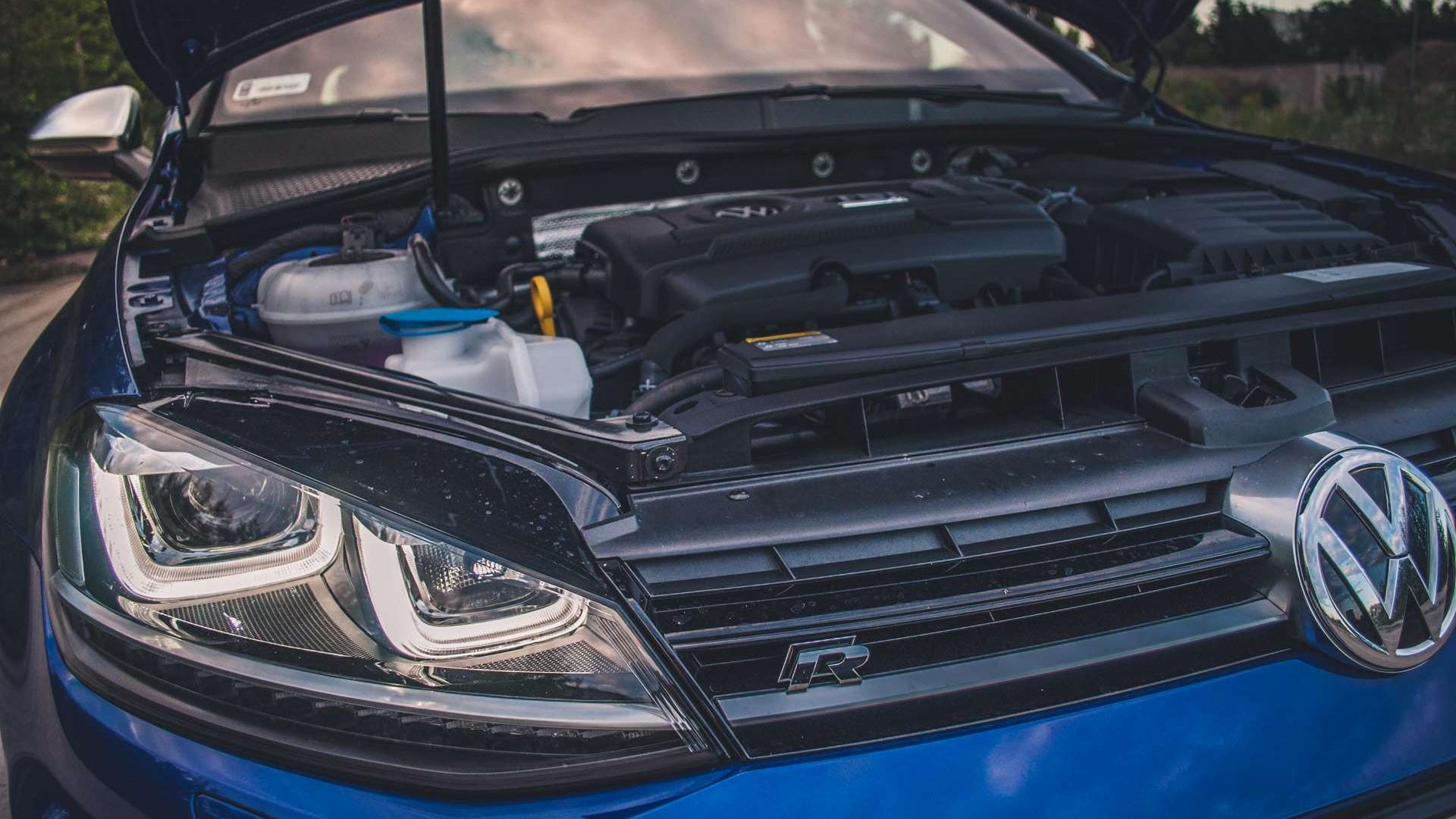 Volkswagen Golf R Variant - namiastka RS6 • AutoCentrum.pl