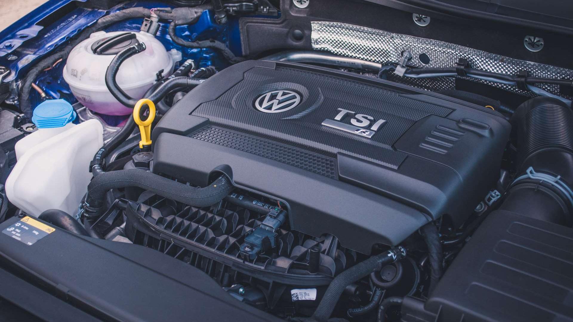 Volkswagen Golf R Variant - namiastka RS6 • AutoCentrum.pl