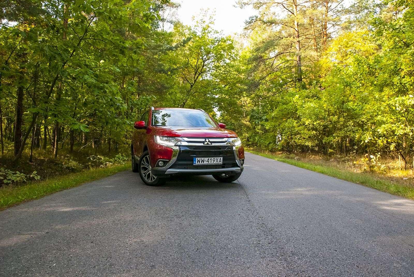 Mitsubishi Outlander - 100 razy "tak"? • AutoCentrum.pl
