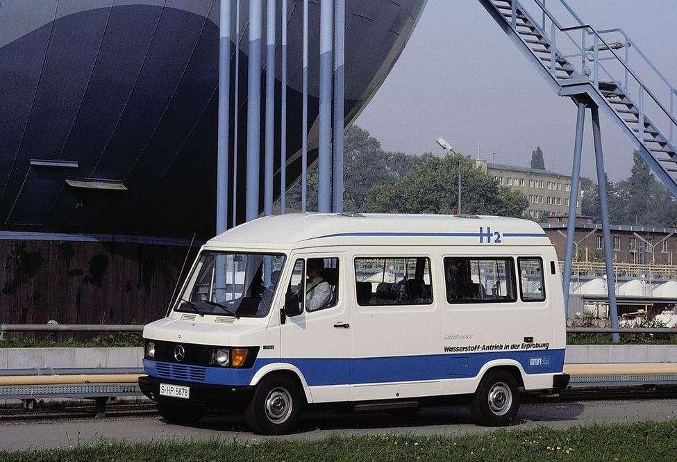 Mercedes T1 - legendarny dostawczak • AutoCentrum.pl