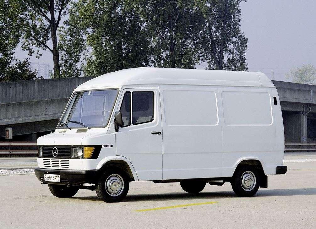 Mercedes T1 - legendarny dostawczak • AutoCentrum.pl