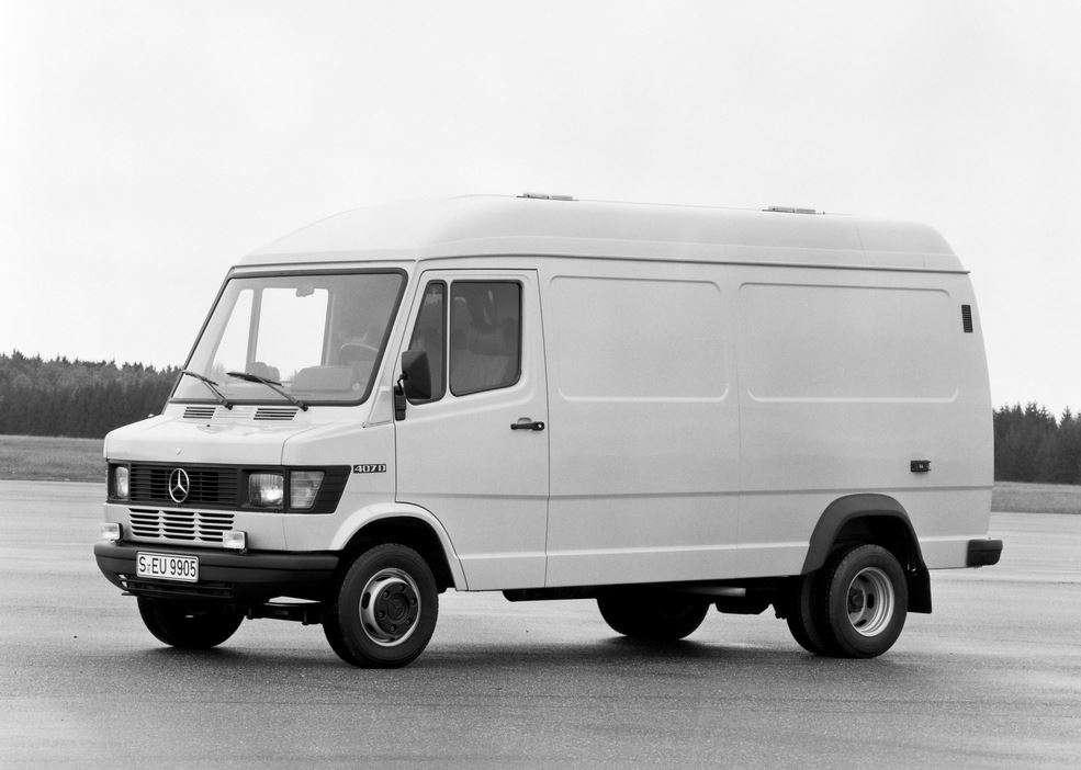Mercedes T1 - legendarny dostawczak • AutoCentrum.pl