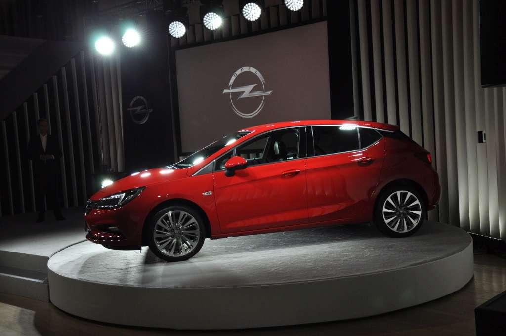 Opel Astra - polska premiera • AutoCentrum.pl