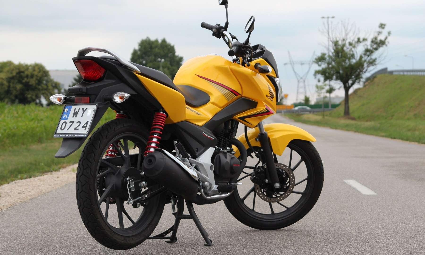 Honda CB125F - praktyczna i oszczędna • AutoCentrum.pl