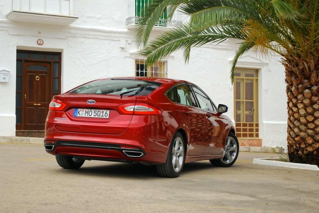 Nowy Ford Mondeo - Spóźniony bohater • AutoCentrum.pl