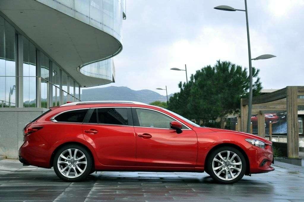 Nowa Mazda 6 - miłość od pierwszego jeżdżenia • AutoCentrum.pl