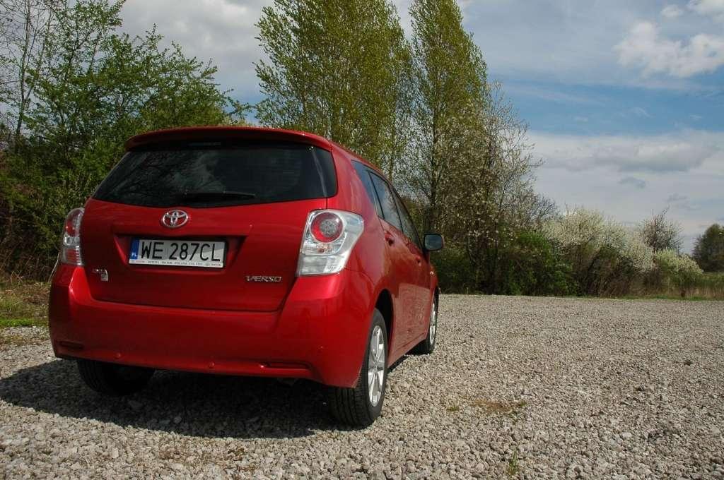 Toyota Verso - dojrzała i bardzo rodzinna • AutoCentrum.pl