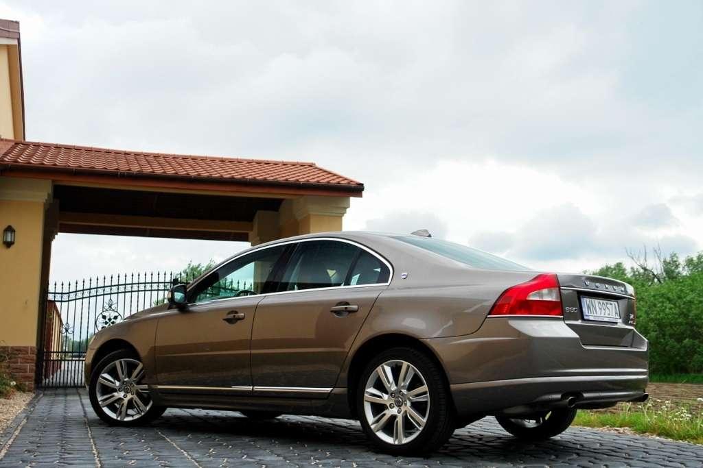 Szwedzki urok burżuazji - Volvo S80 T6 AWD Executive • AutoCentrum.pl