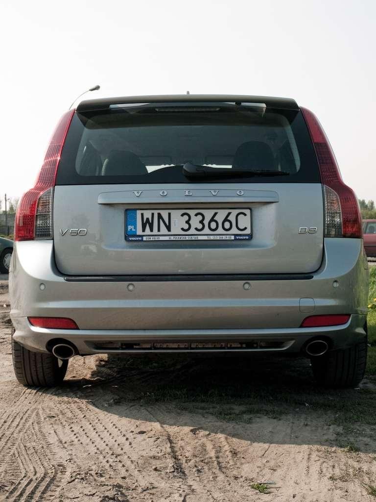 Baby kombi - Volvo V50 R-Design • AutoCentrum.pl