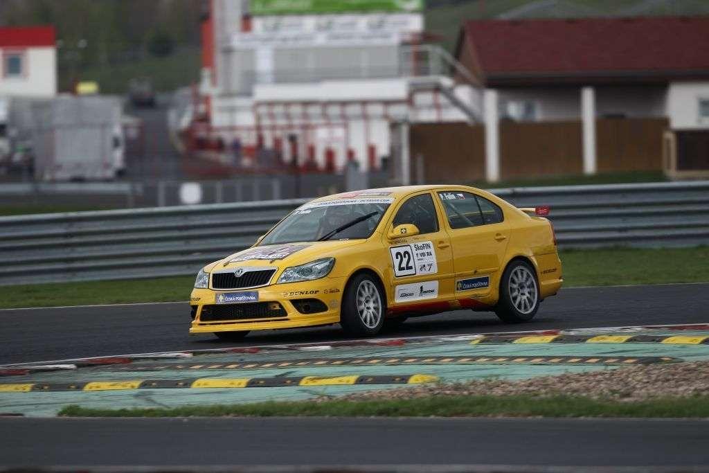 Skoda Octavia Cup - bestia w garniturze • AutoCentrum.pl