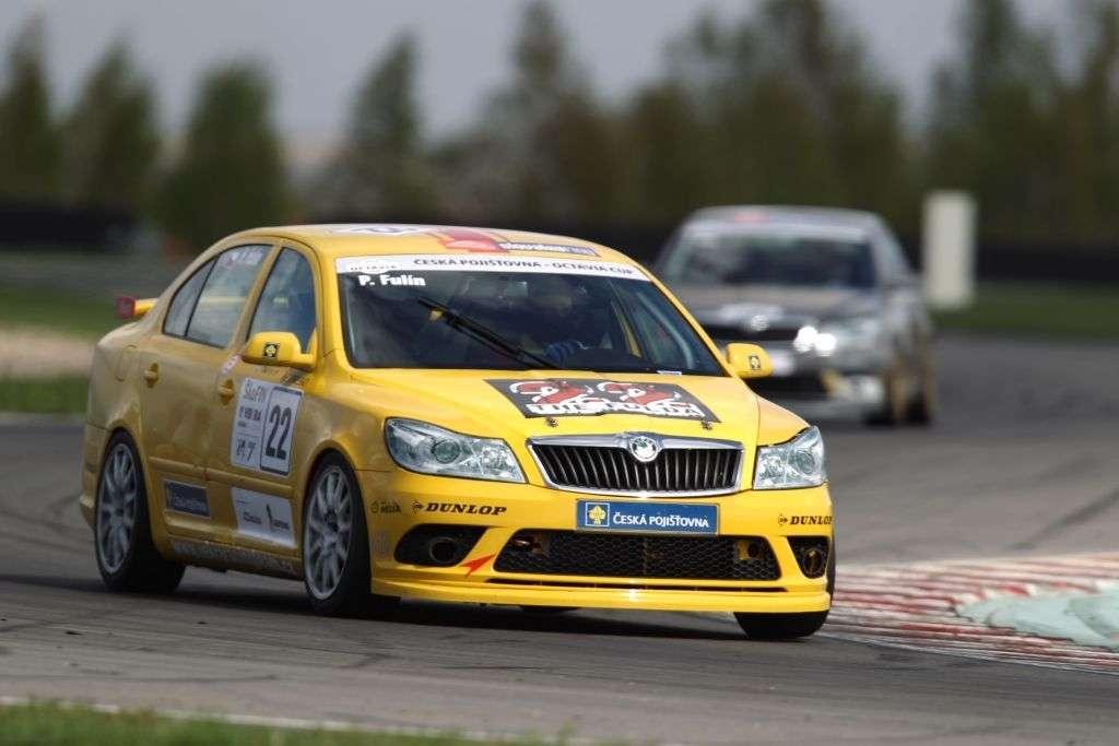 Skoda Octavia Cup - bestia w garniturze • AutoCentrum.pl