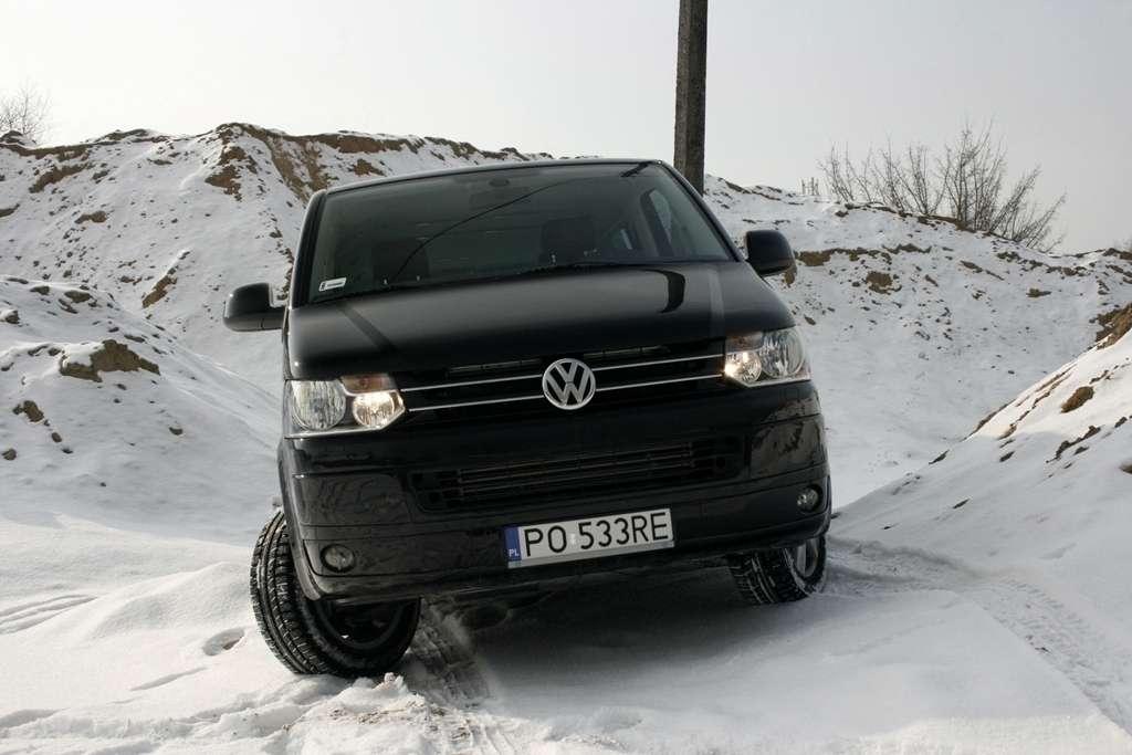 Nowa twarz biznes klasy - Volkswagen Multivan 4Motion • AutoCentrum.pl