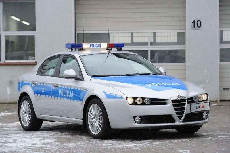 Alfa Romeo 159 w "mundurze" Policji • AutoCentrum.pl
