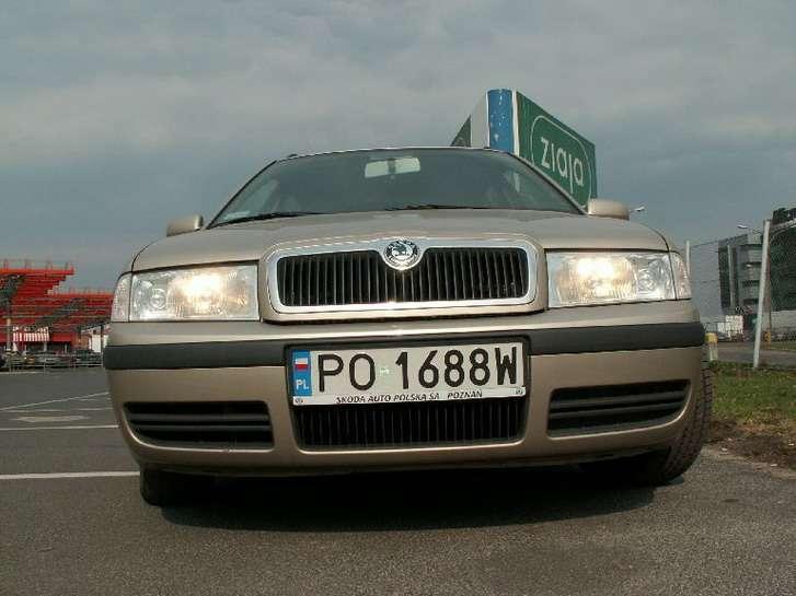 Stara, ale jara • AutoCentrum.pl