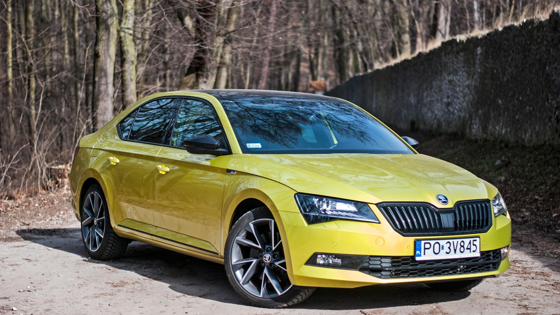 Skoda Superb 2.0 TSI - smok na zewnątrz i pod maską • AutoCentrum.pl