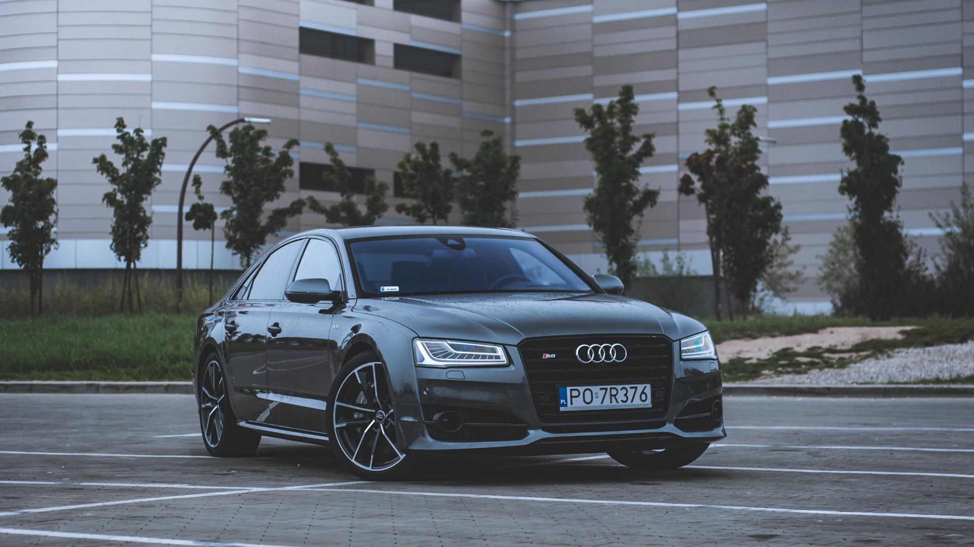 Audi S8 Plus - opanowany potwór • AutoCentrum.pl