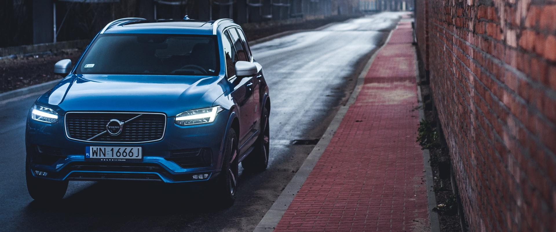 Volvo XC90 D5 R-Design - sport tylko z wyglądu • AutoCentrum.pl