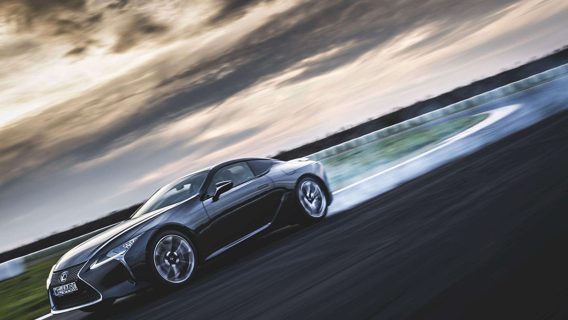 Lexus Driving Emotions 2017 – co Lexusy pokażą na torze? • AutoCentrum.pl