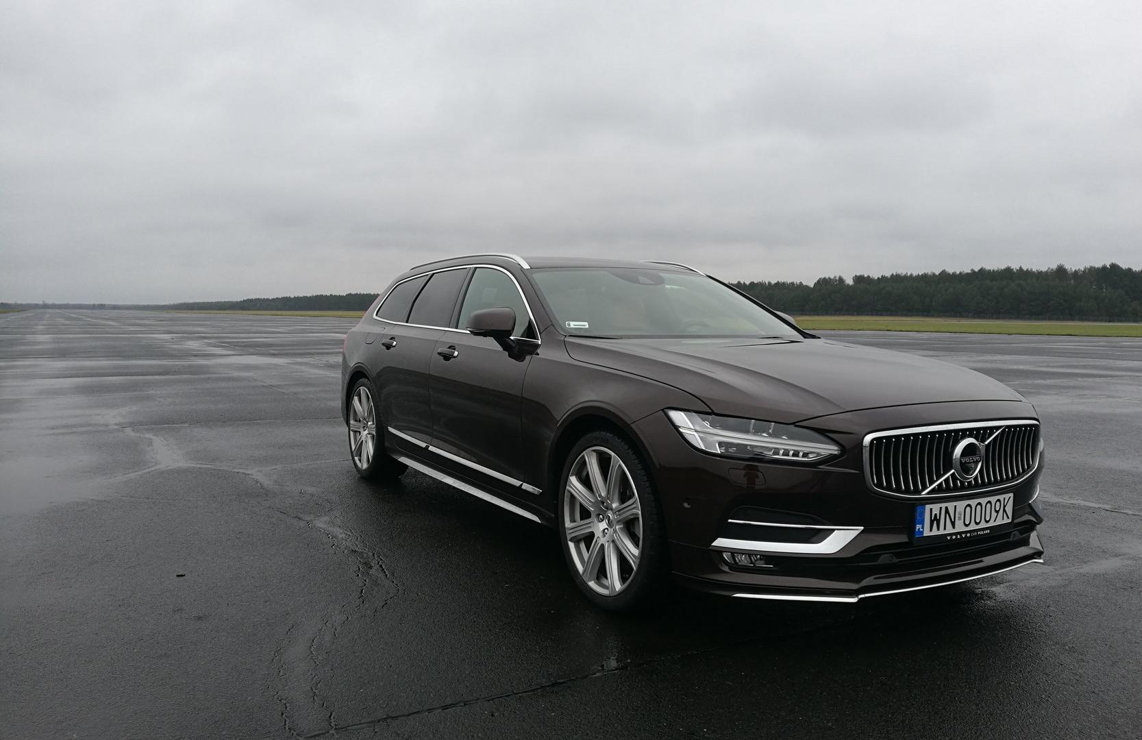 Volvo V90 D5 Inscription – atak z Północy • AutoCentrum.pl