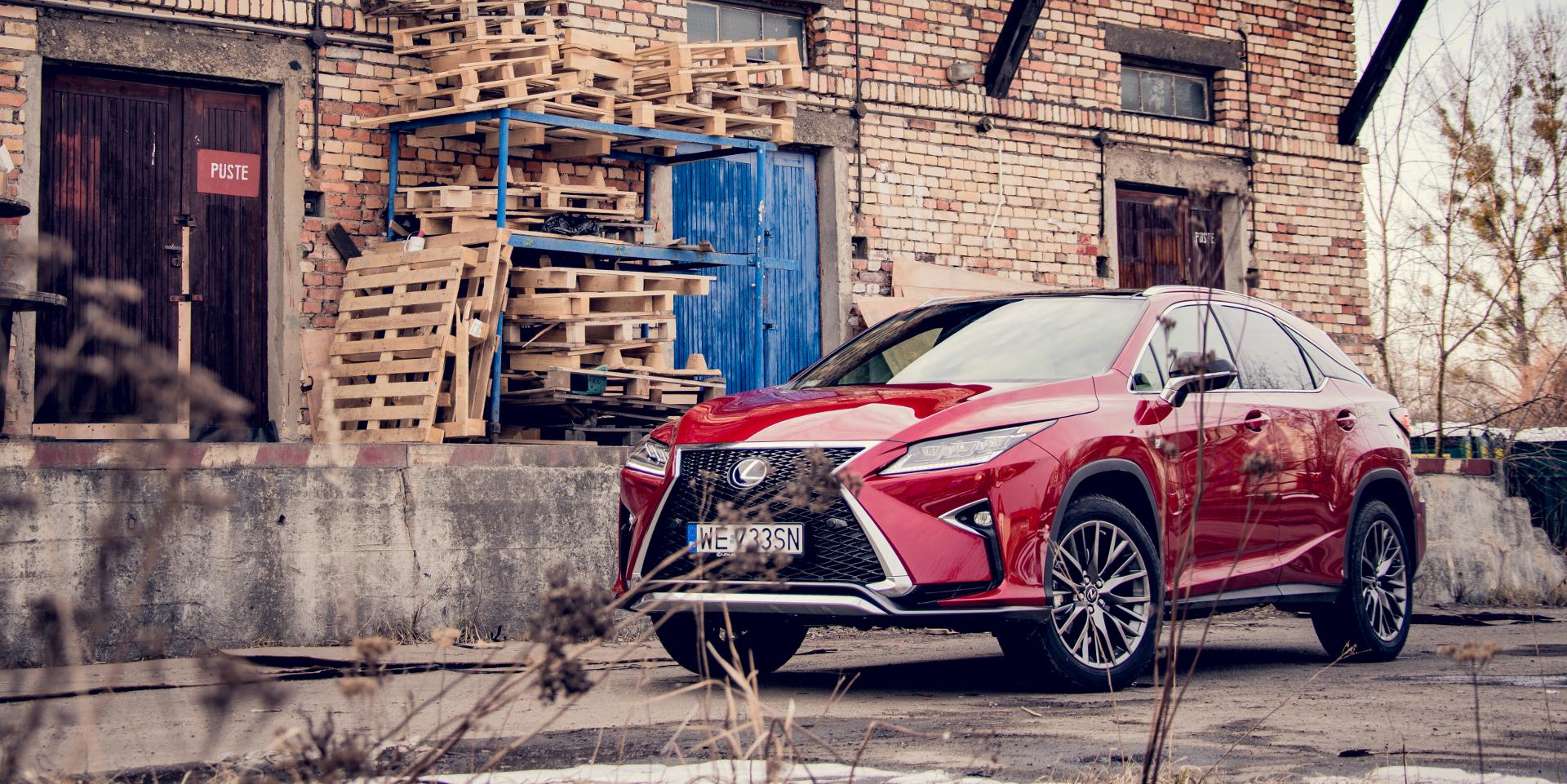 Lexus RX 200t – duży SUV w zatłoczonym mieście • AutoCentrum.pl