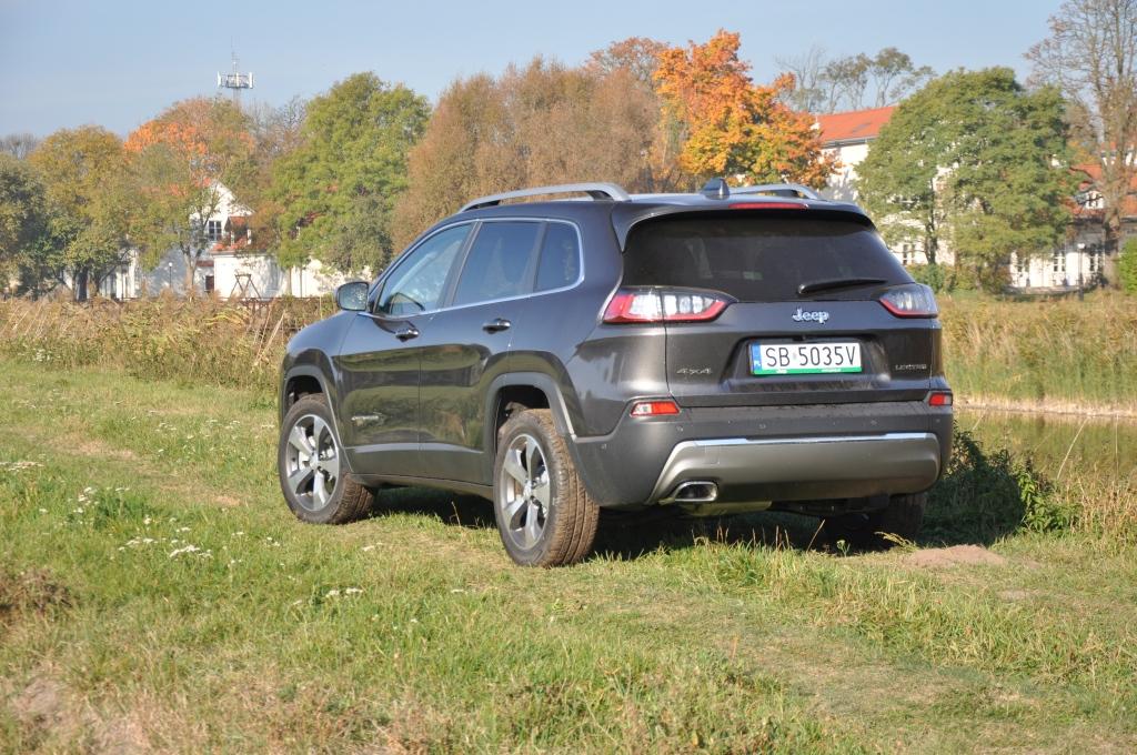 Jeep Renegade i Cherokee – Renegat i Indianin po zmianach • AutoCentrum.pl
