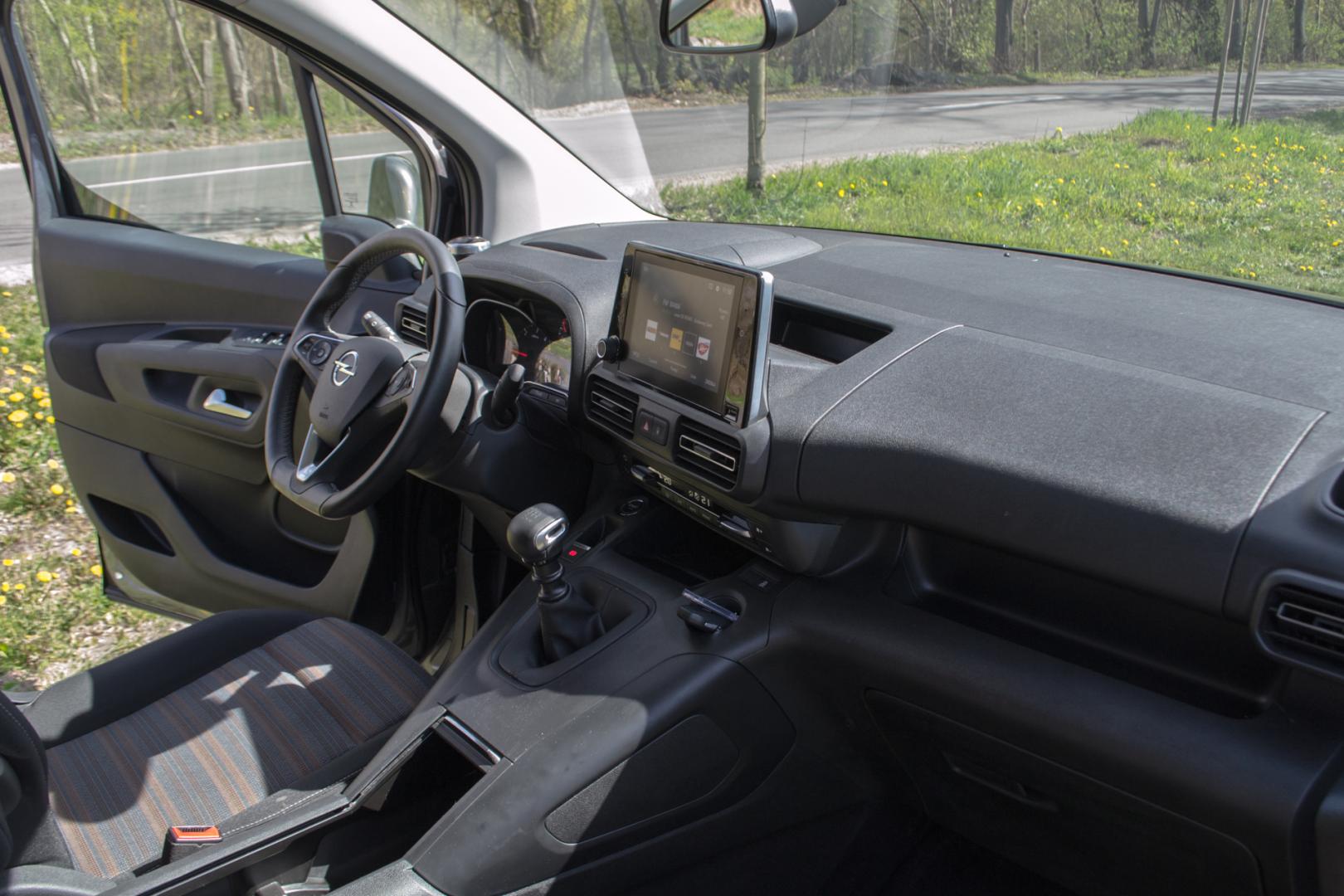 Opel Combo Life kontra Peugeot Rifter – starcie kombivanów ...