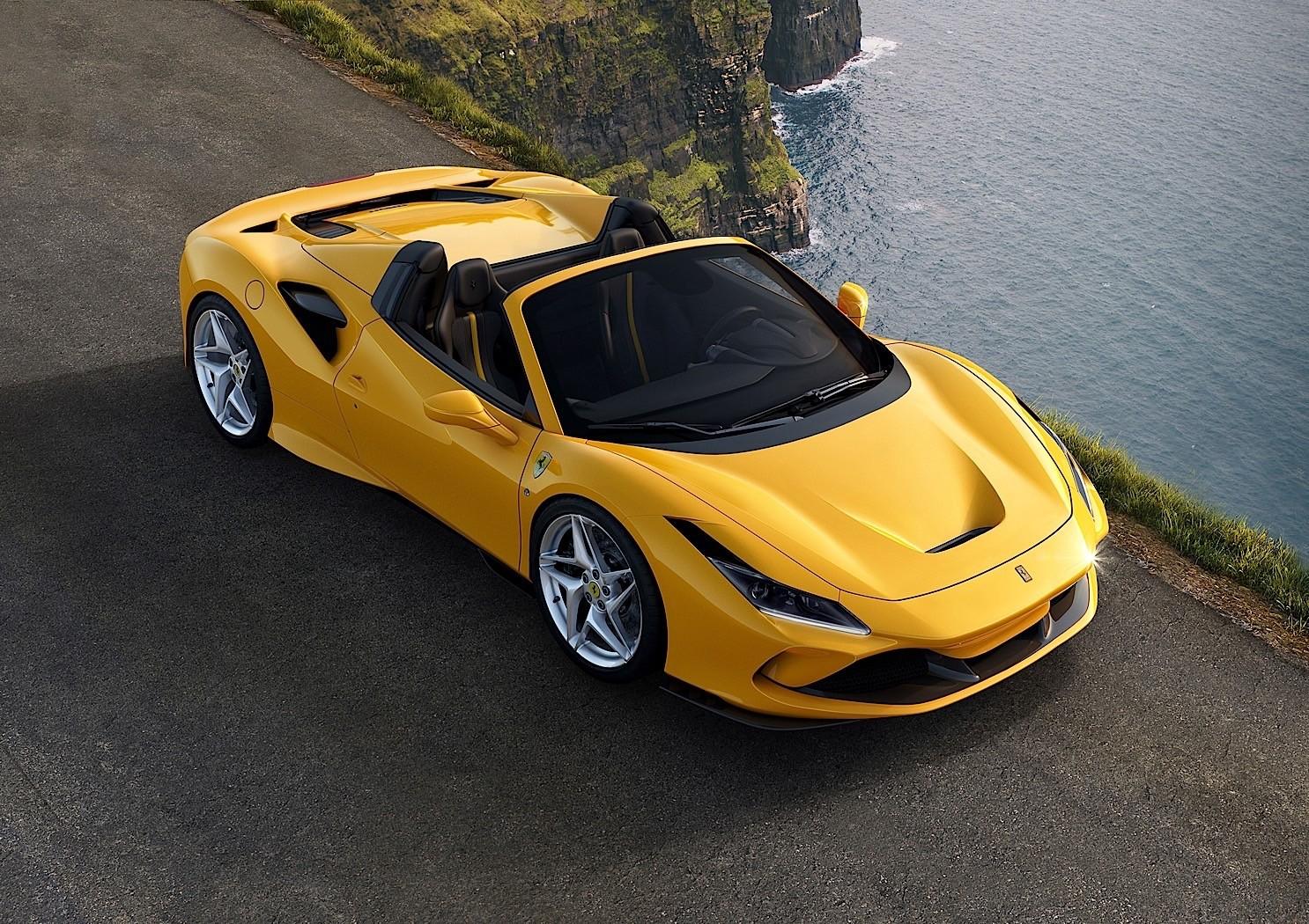 Nowe Ferrari F8 Spider kontra McLaren 720S Spider • AutoCentrum.pl