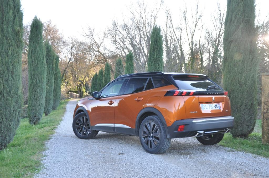 Peugeot 2008 – crossover z opcją 3D • AutoCentrum.pl