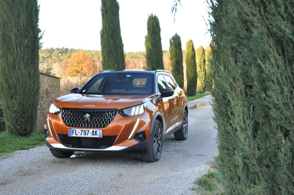 Peugeot 2008 – crossover z opcją 3D • AutoCentrum.pl