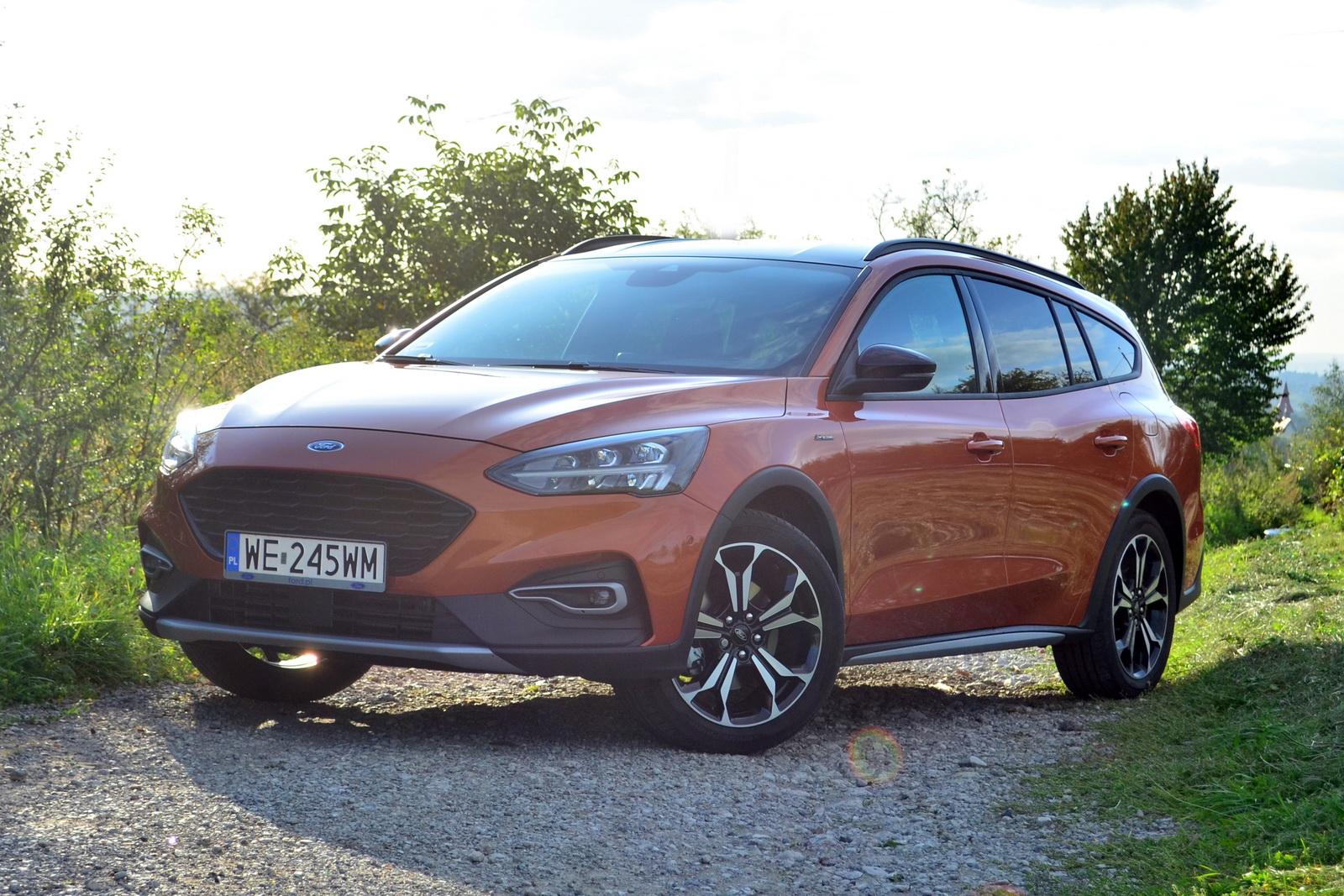 Nowy Ford Focus przepuszcza atak na lidera swojej klasy • AutoCentrum.pl
