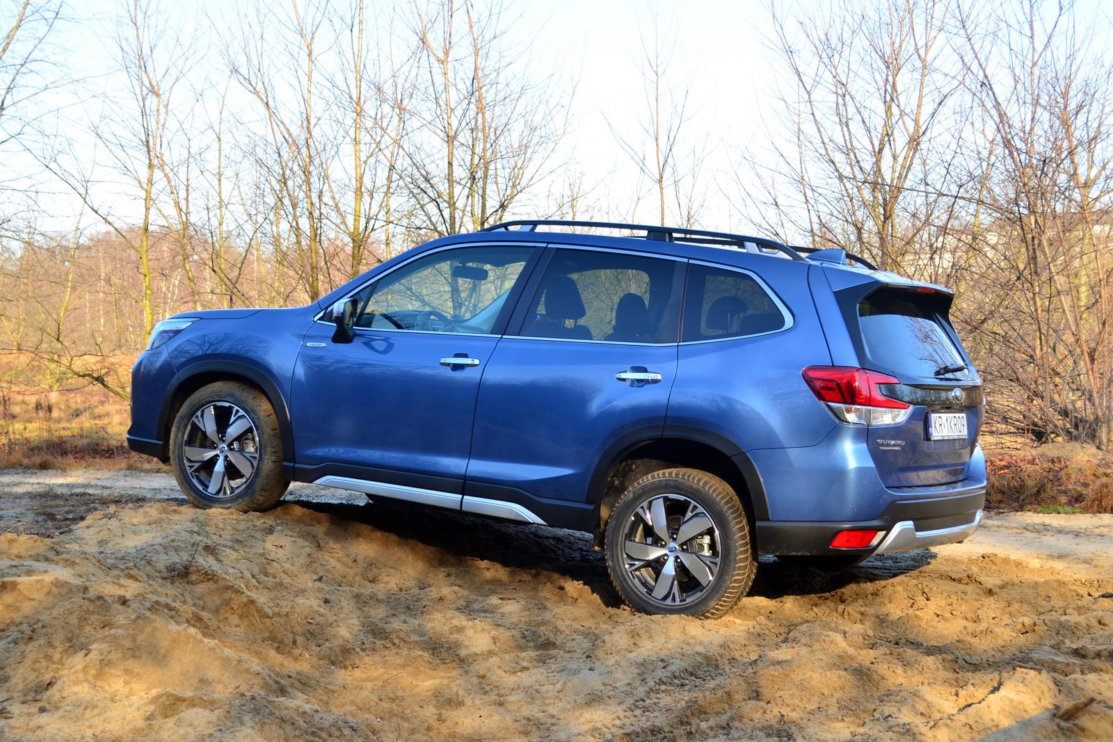 Subaru Forester SK – mało który SUV ma dziś taki napęd • AutoCentrum.pl