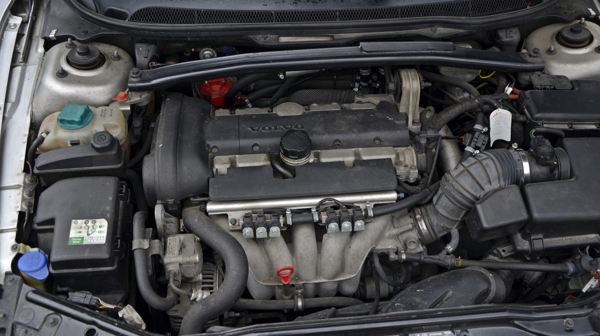 Encyklopedia silników: Volvo 2.4 (benzynowy) • AutoCentrum.pl