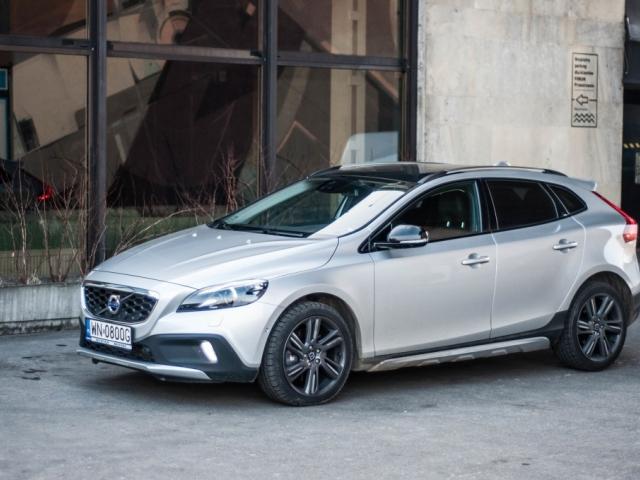 Volvo V40 II - silniki, dane, testy • AutoCentrum.pl