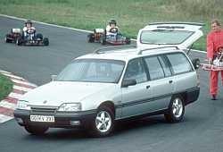 Opel Omega A Kombi • Dane techniczne • AutoCentrum.pl