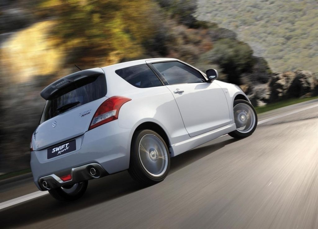 Suzuki Swift V Sport - wersja 3-drzwiowa - Galerie prasowe - Galeria ...