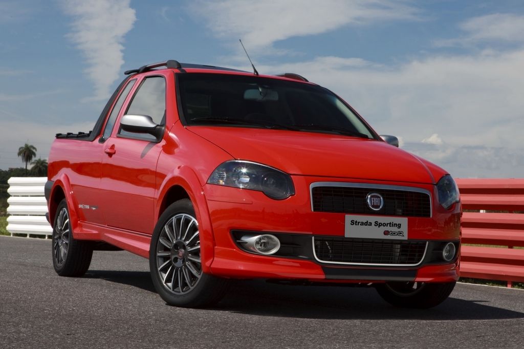 Fiat Strada Sporting - Galerie prasowe - Galeria • AutoCentrum.pl