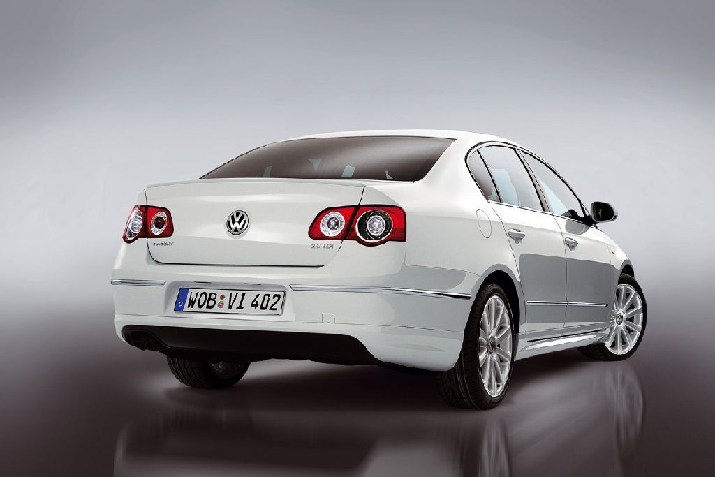 Volkswagen Passat R-Line - Galerie prasowe - Galeria • AutoCentrum.pl