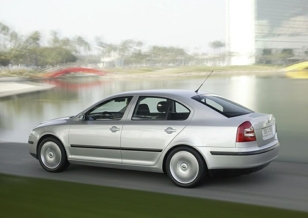 Skoda Octavia II - Galerie prasowe - Galeria • AutoCentrum.pl