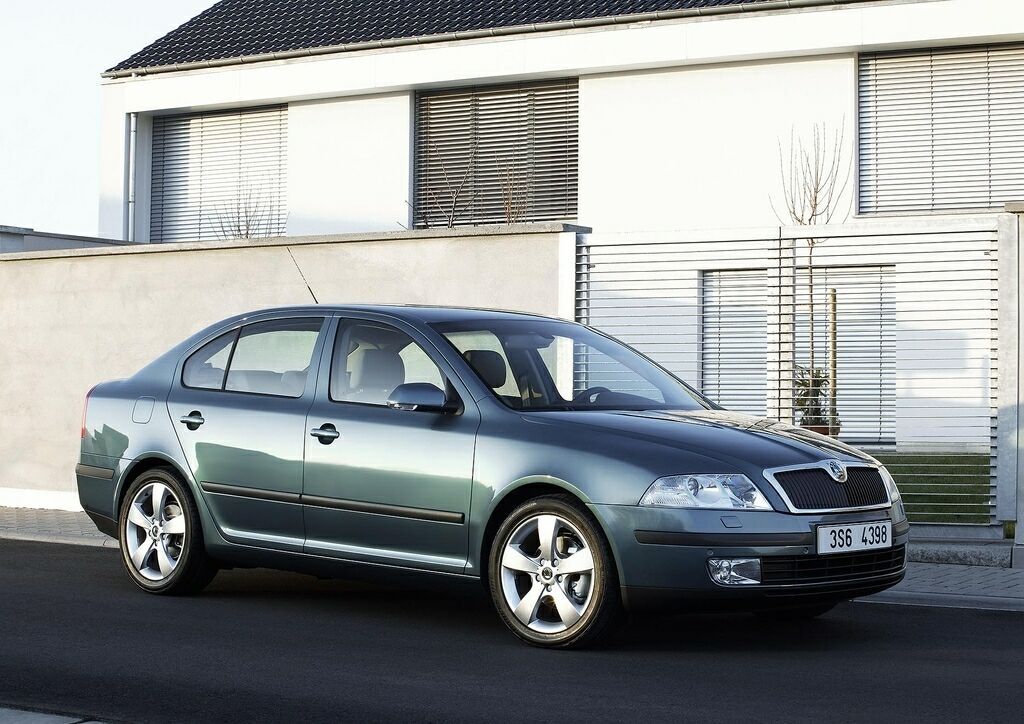 Skoda Octavia II - Galerie prasowe - Galeria • AutoCentrum.pl