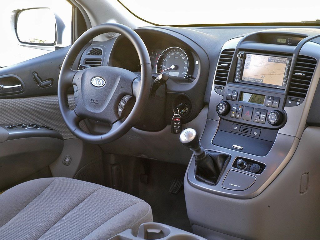 Kia Carnival II - Galerie prasowe - Galeria • AutoCentrum.pl
