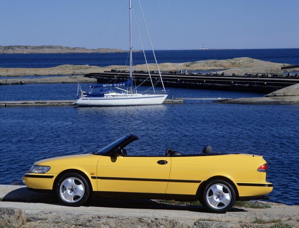Saab 900 Cabriolet 1998 - Galerie prasowe - Galeria • AutoCentrum.pl