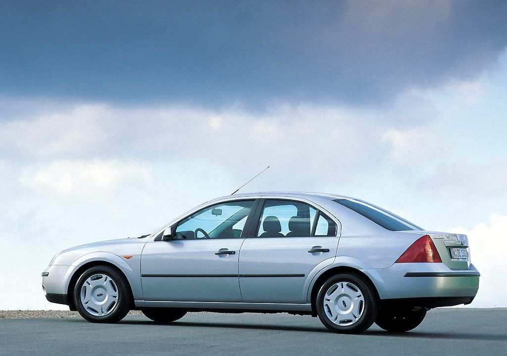 Ford Mondeo 2001 - Galerie prasowe - Galeria • AutoCentrum.pl