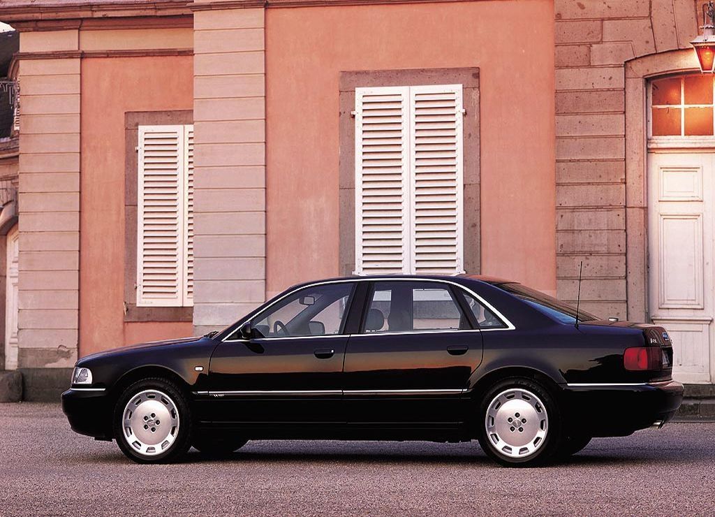 Audi A8 2000 - Galerie prasowe - Galeria • AutoCentrum.pl