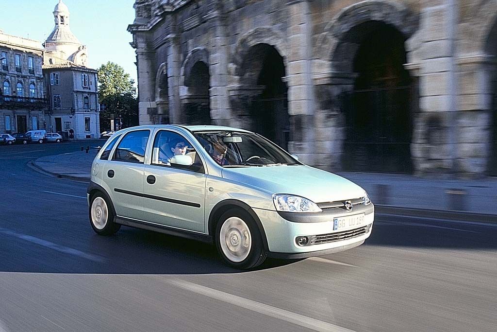 Opel Corsa C 2001 - Galerie prasowe - Galeria • AutoCentrum.pl