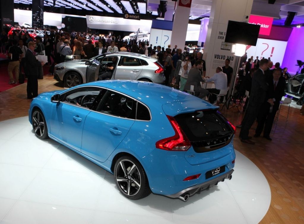 Volvo V40 R-Design - Galerie prasowe - Galeria • AutoCentrum.pl