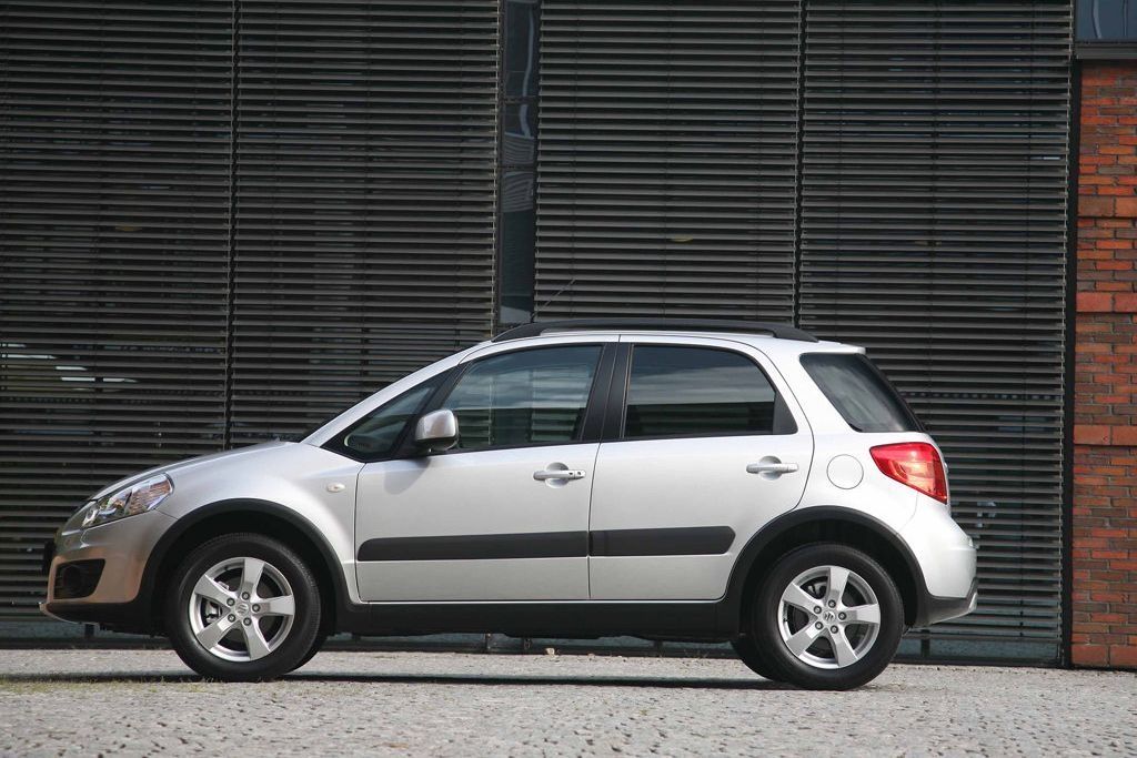 Suzuki SX4 FL - Galerie prasowe - Galeria • AutoCentrum.pl